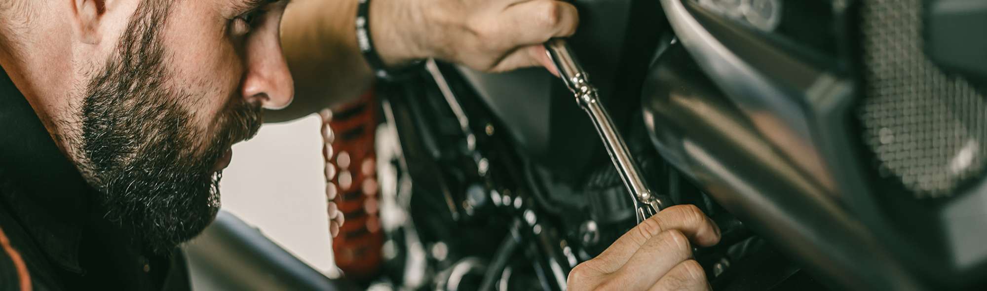 CHANGE MOTORCYCLE TRANSMISSION OIL | HOME