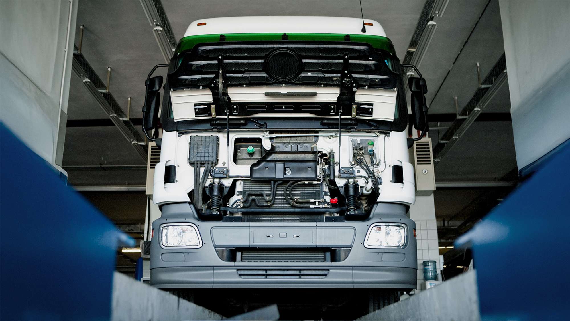 Commercial vehicle engine oils | Home