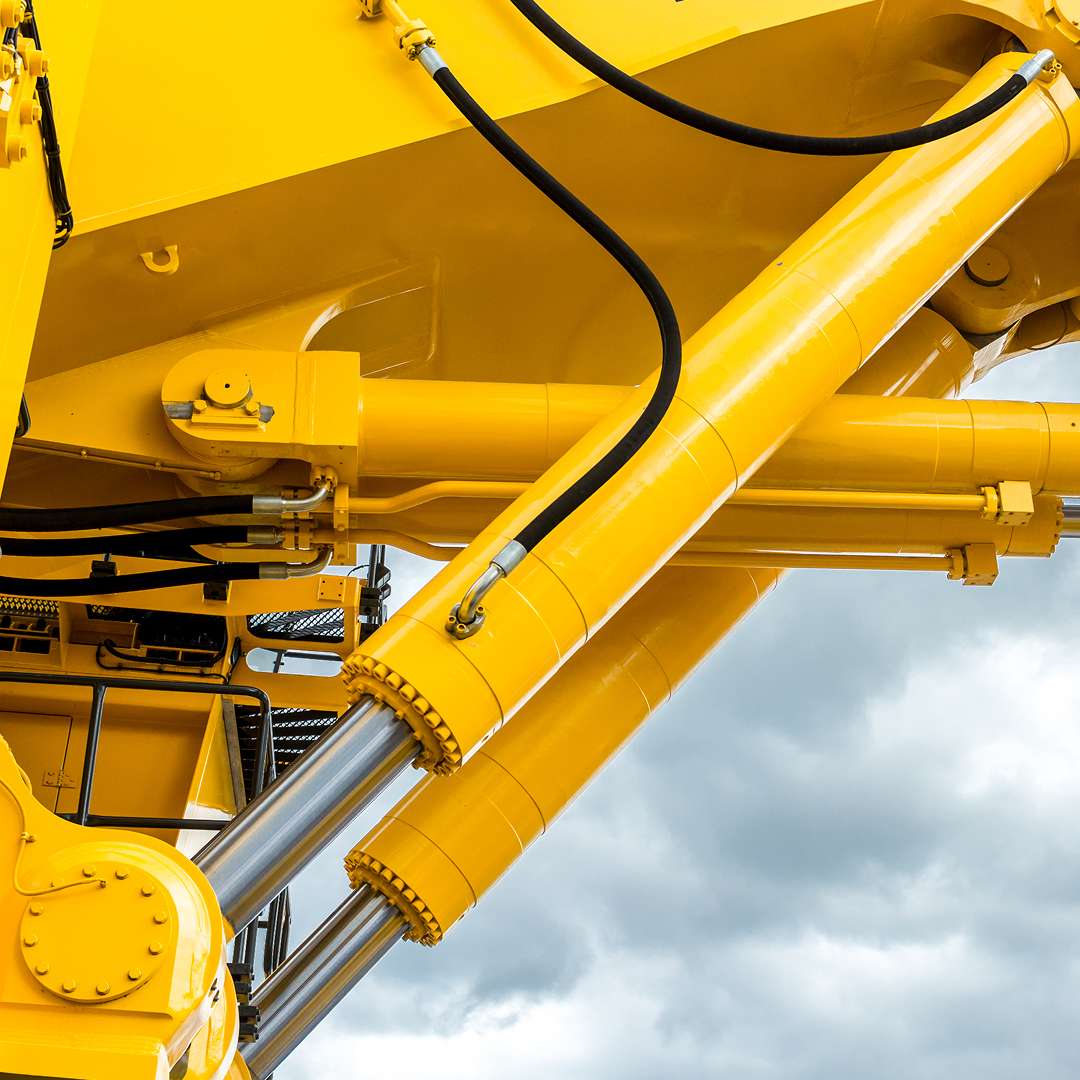 Commercial vehicle hydraulic fluids | Castrol New Zealand