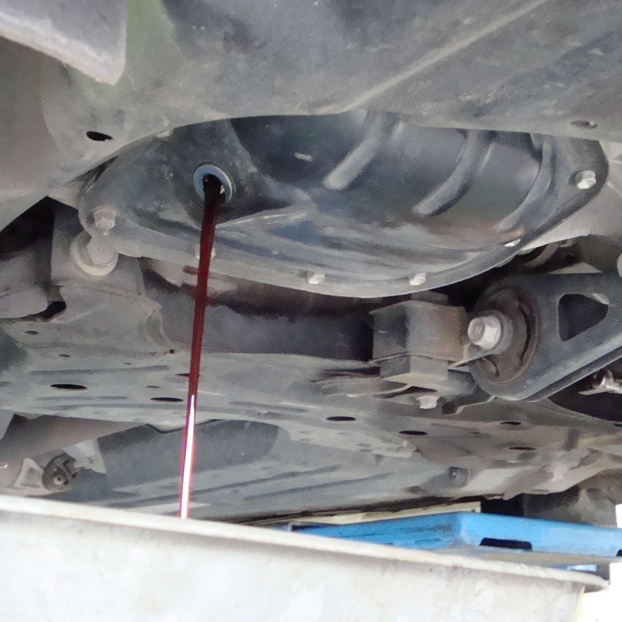 Engine degreasing cleaner | Car oil & fluids | Castrol UK & Ireland