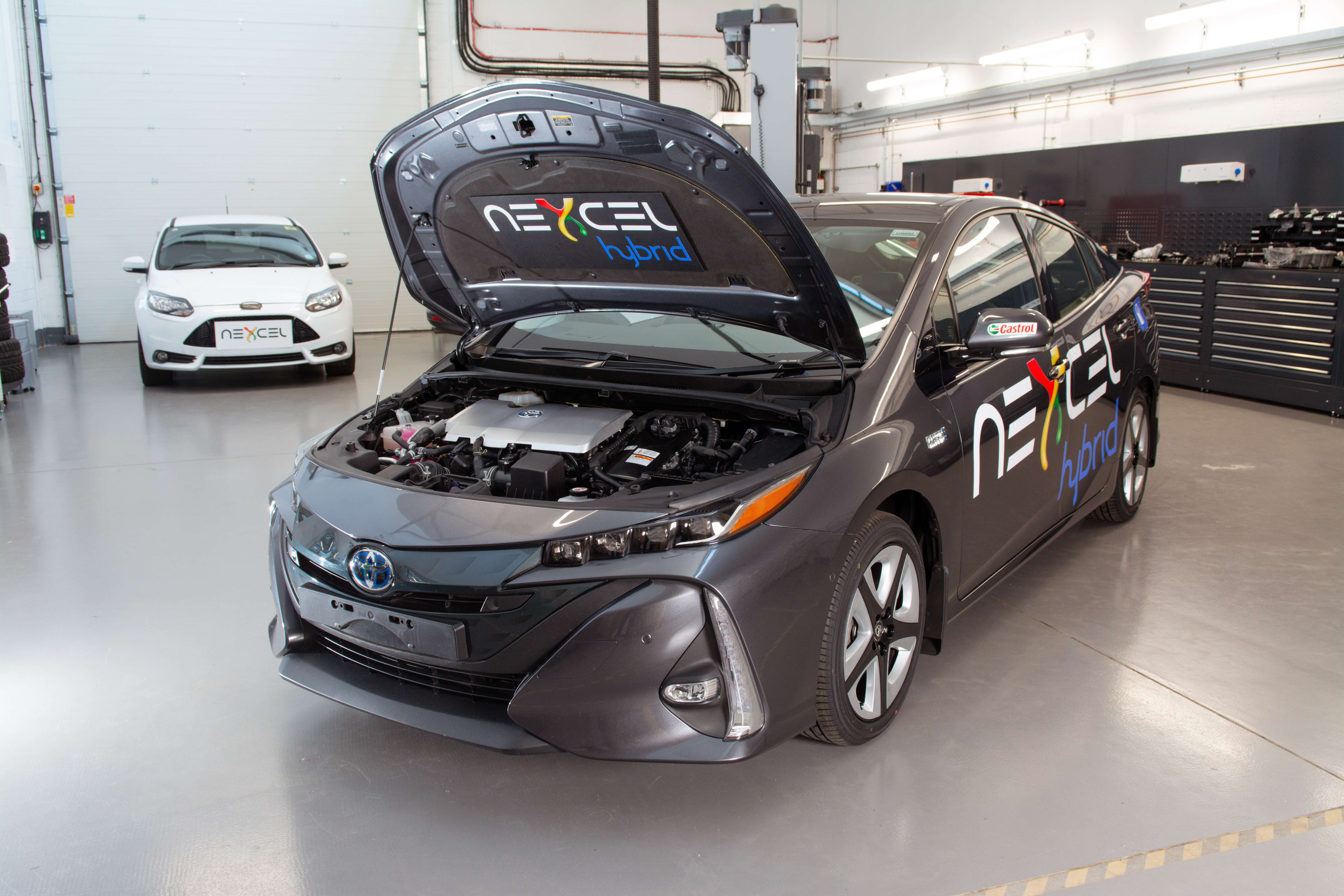 革新的なオイル管理システムをハイブリッド開発車に導入 | CASTROL 日本