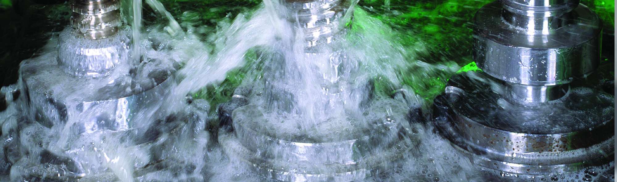 Synthetic cutting fluids | Castrol Baltic Region