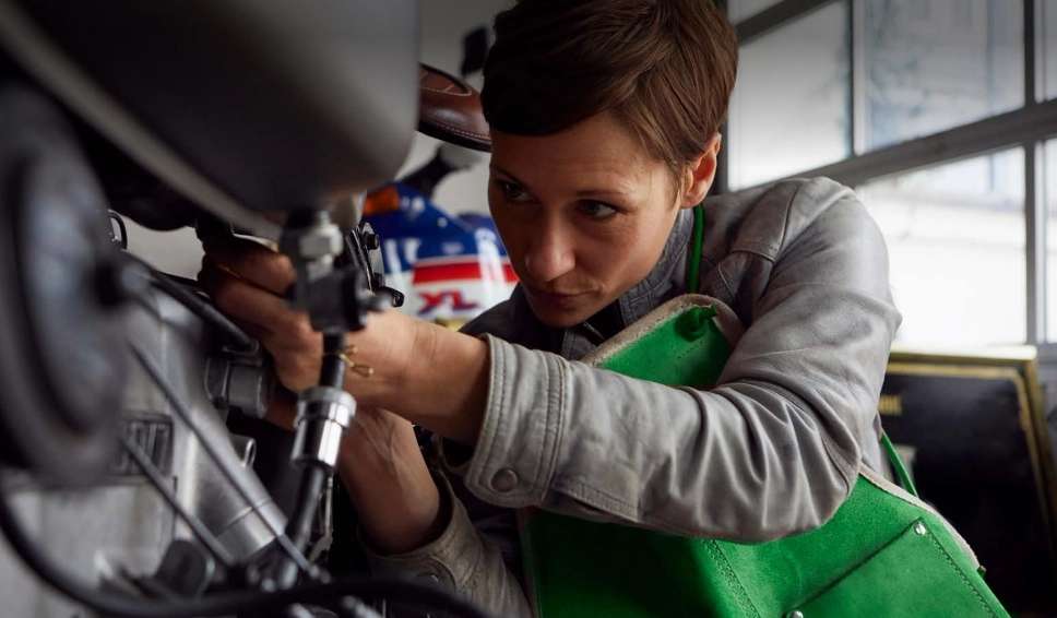 Castrol express oil change & service | Castrol® USA